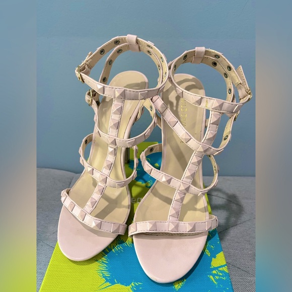Wild Diva | Shoes | Wild Diva Lounge Pastel Pink Caged Studded Heels ...